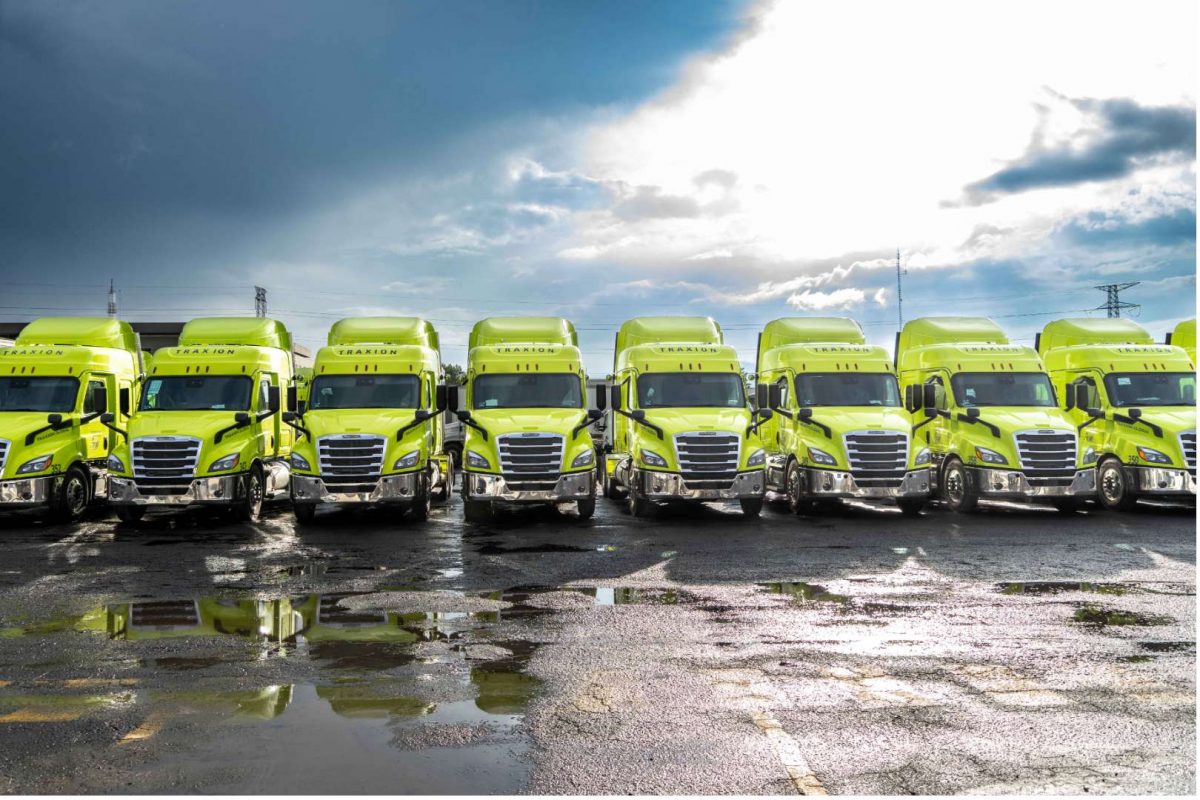 Auto Express Frontera Norte recibió 30 Cascadia de Freightliner ...