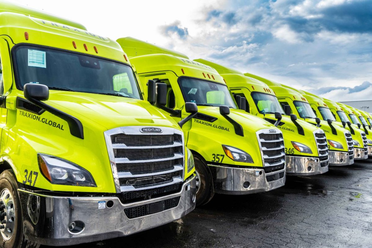 Auto Express Frontera Norte recibió 30 Cascadia de Freightliner ...