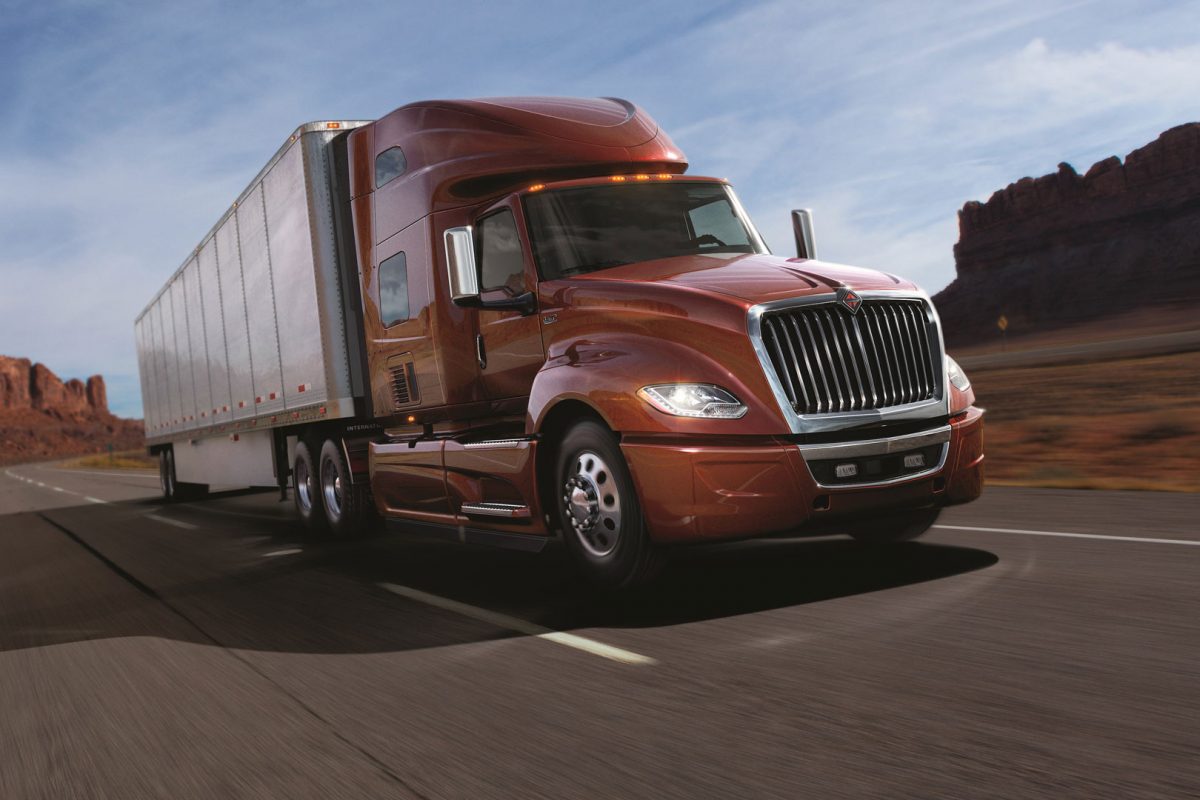 En octubre: LT, todo lo que necesitas en un tractocamión – Indicador ...